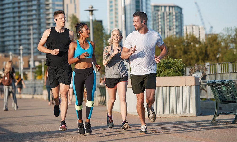 Ventajas e inconvenientes de correr en grupo en tus salidas